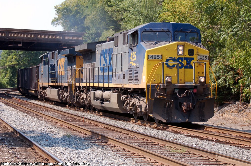 Y162-08 powered with CSXT 425(AC44CW) & CSXT 578(AC44CW)